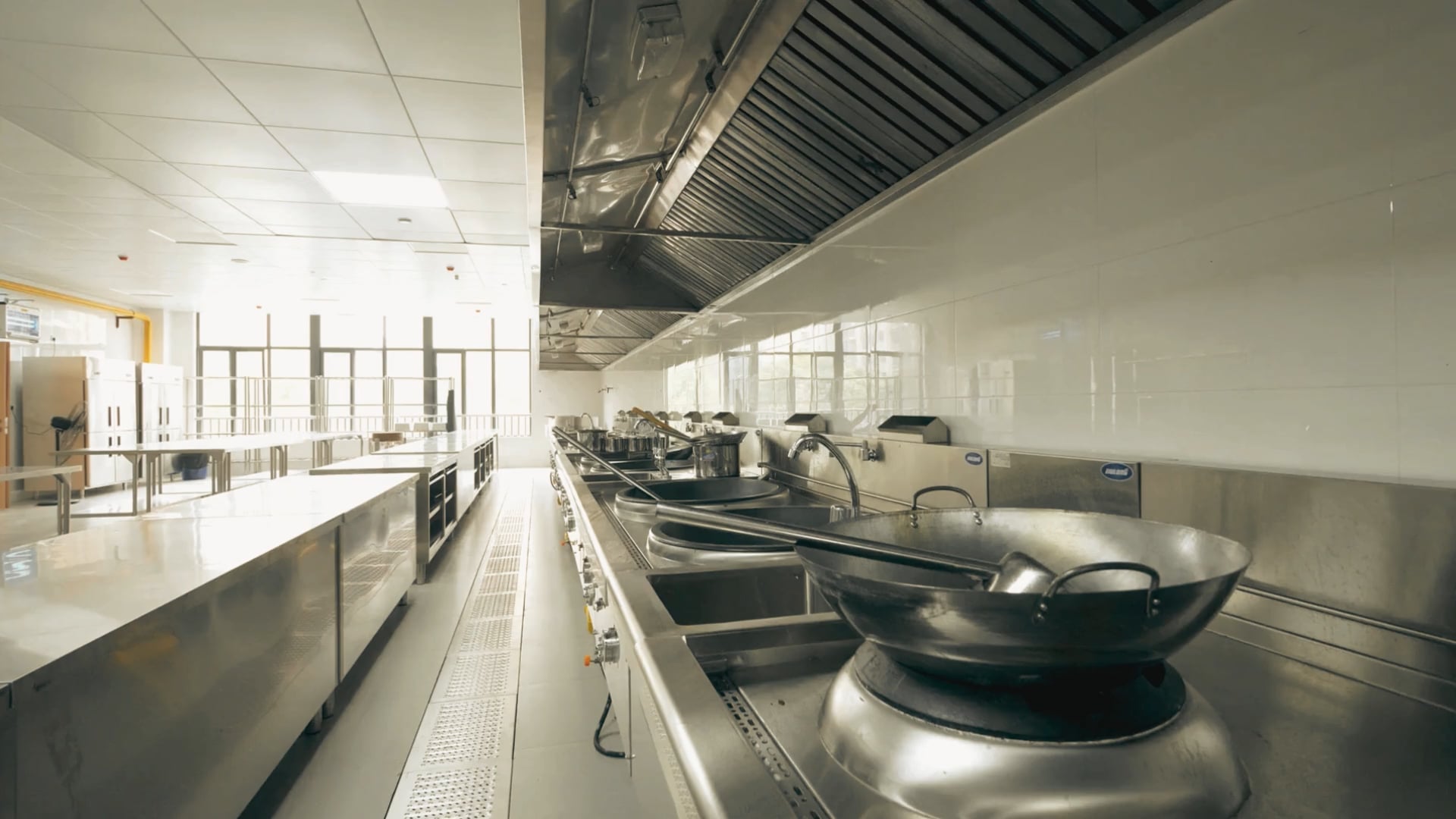 London Kitchen Deep Cleaning Services - Key Enviro Solutions